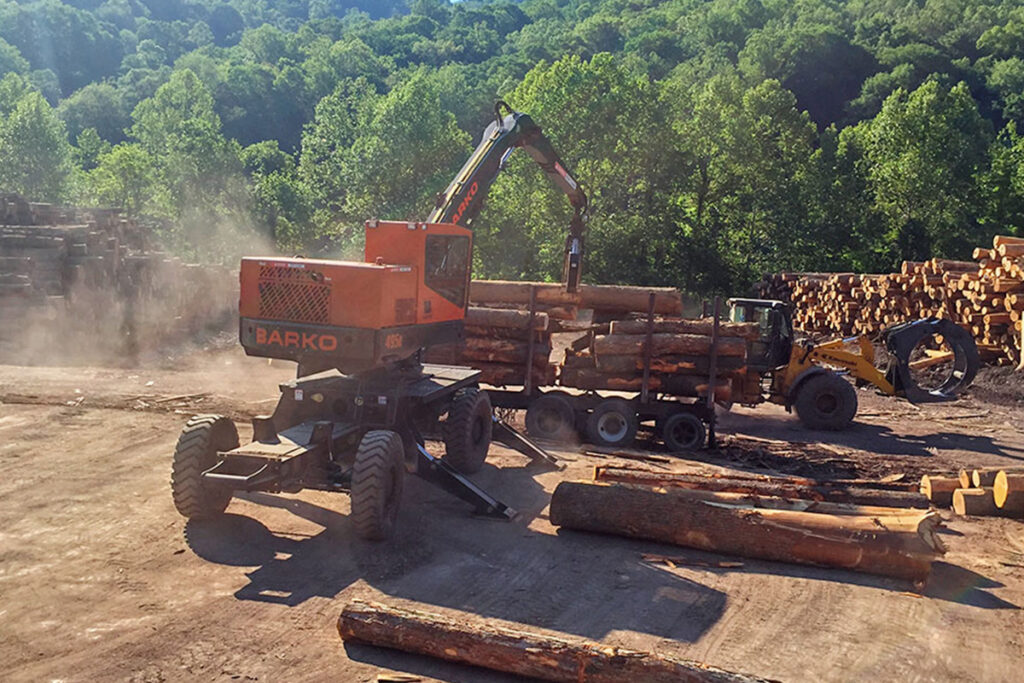 Barko 495B trailer-mounted loader - Équipements Marquis